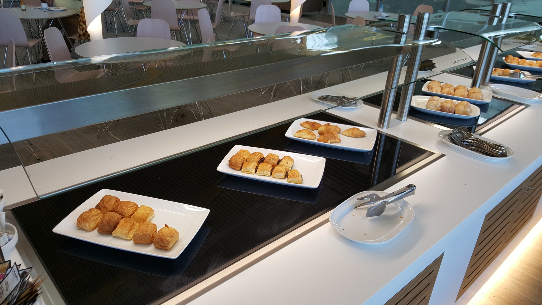 Sala VIP Neptuno en la Terminal 4S en el Aeropuerto de Madrid - Barajas ...