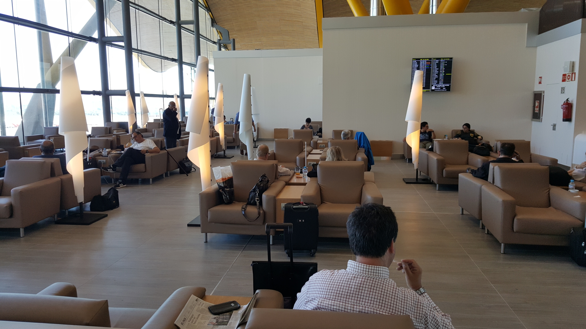 Sala VIP Neptuno en la Terminal 4S en el Aeropuerto de Madrid - Barajas ...